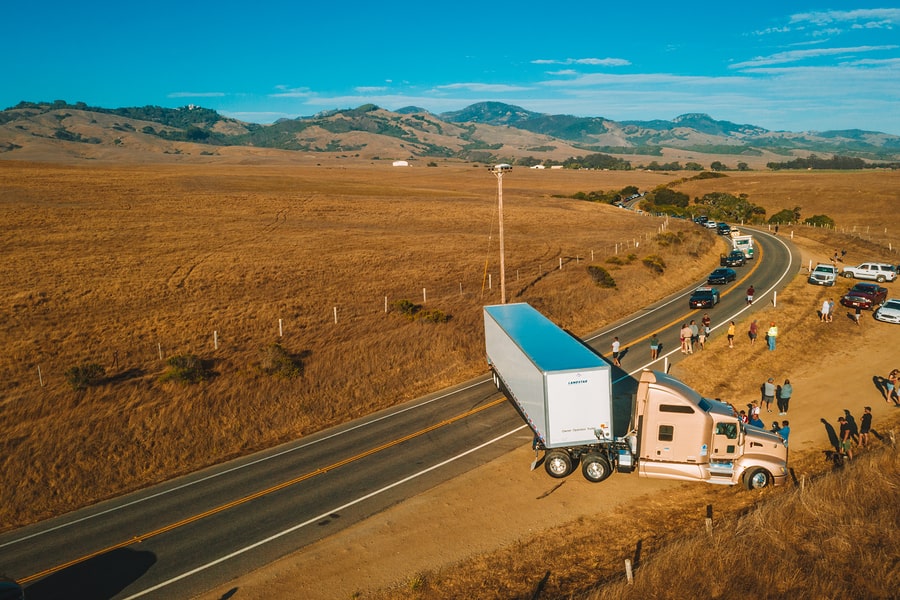 What Is a Jackknifing Truck Accident? | Michael T. Gibson P.A.